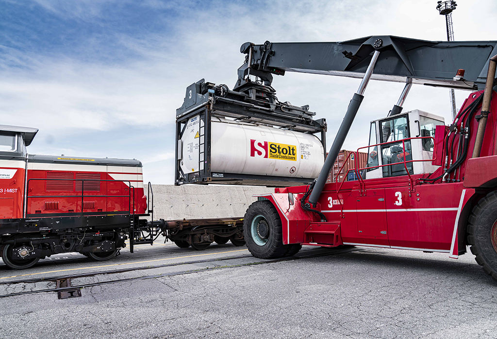 Benefits of Baffle Tank Containers | Stolt Tank Containers