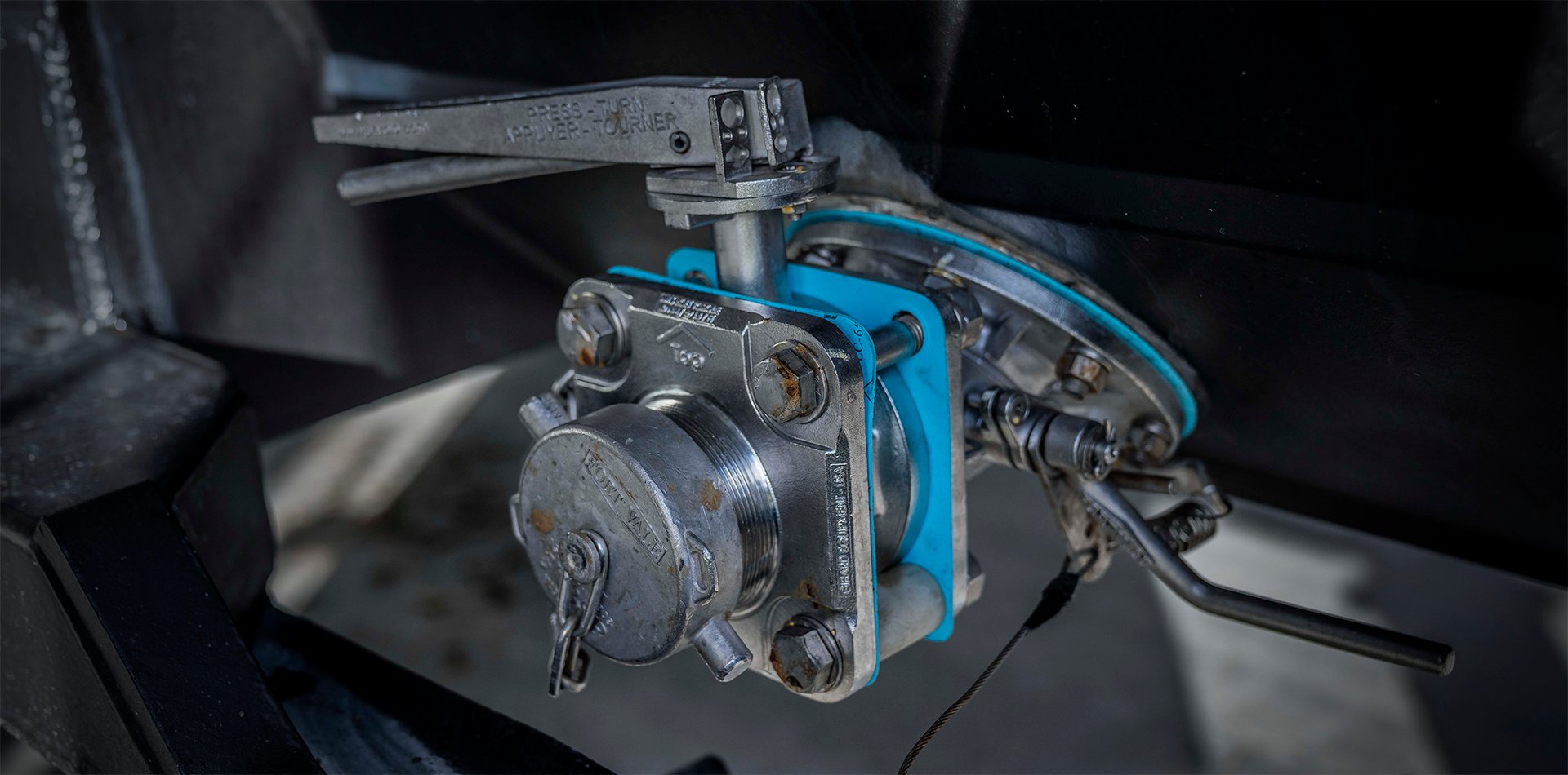 Bulk liquid shipping: how ISO tank containers protect products and ...